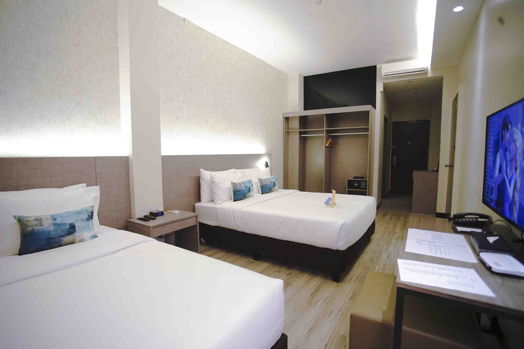 Deluxe Triple - The Litton Hotel Naga City